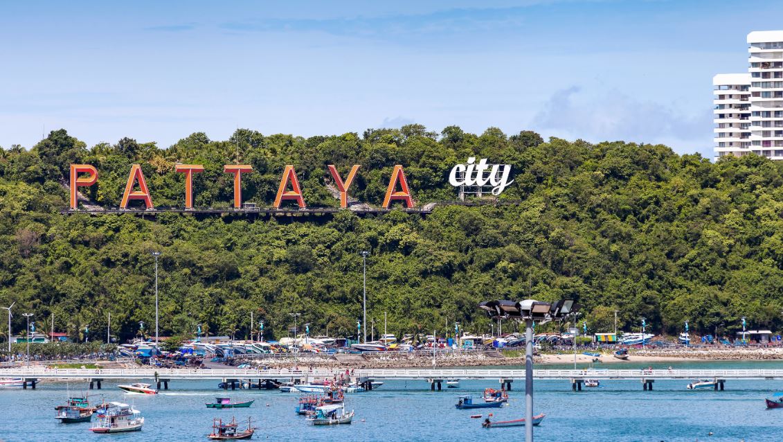Pattaya Nightlife Guide 2025: Best Bars, Clubs & Shows